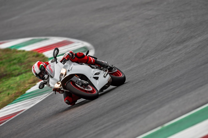899PANIGALEが排気量を拡大し、959PANIGALEへモデルチェンジ - バイクニュース - タンデムスタイル