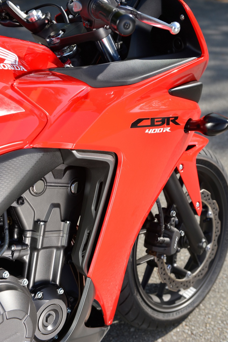 新型の登場前に復習しておきたい!! 2013年 CBR400R - バイクニュース - タンデムスタイル