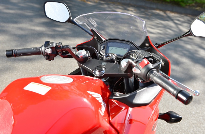 新型の登場前に復習しておきたい!! 2013年 CBR400R - バイクニュース - タンデムスタイル