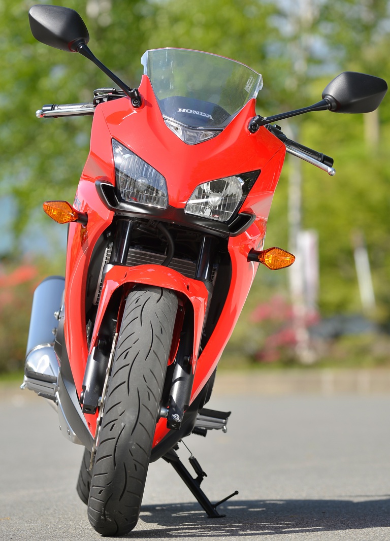 新型の登場前に復習しておきたい!! 2013年 CBR400R - バイクニュース - タンデムスタイル