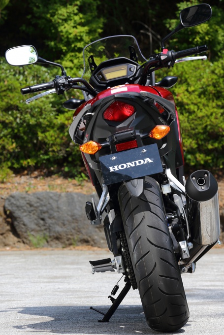 新型の登場前に復習しておきたい!! 2013年 400X - バイクニュース - タンデムスタイル