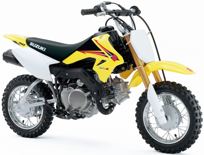 カラー＆グラフィックをリニューアルした2016年モデルのDR-Z50が登場! - バイクニュース - タンデムスタイル