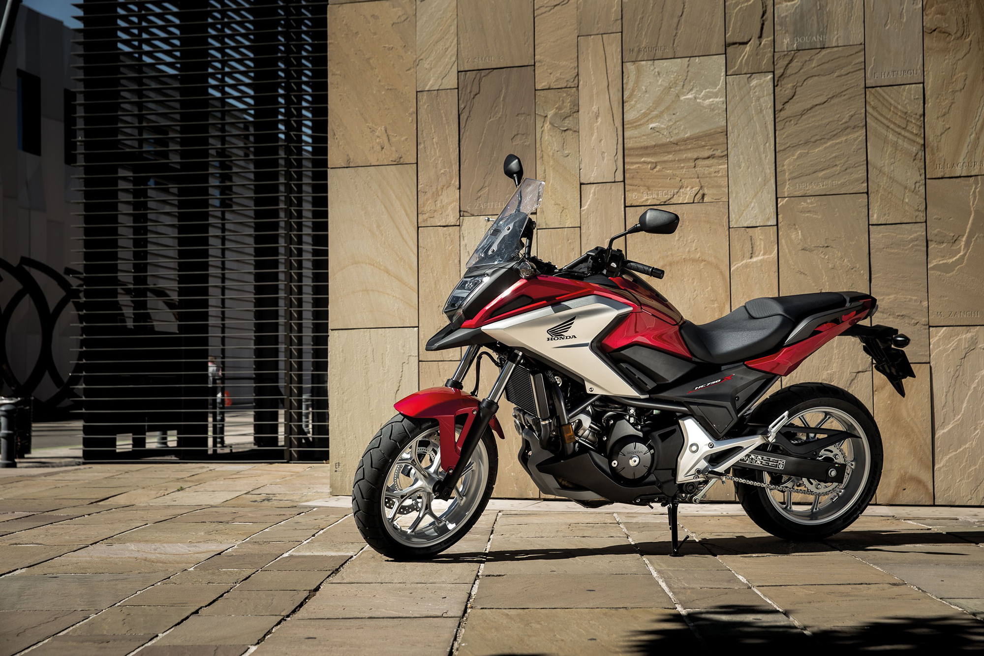 2016年モデルのNC750Xが2016年1月26日より発売開始!! - バイクニュース - タンデムスタイル