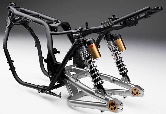 ZRX1200 DAEGは、日本の道路事情＆ライダーにフィットした国内専売モデルだ - バイクニュース - タンデムスタイル