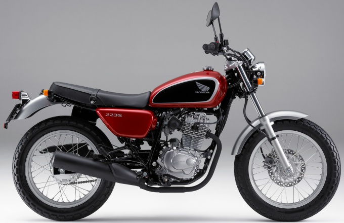 2008年登場のCB223Sは、FTR譲りのフレンドリーさにレトロテイストがMIX - バイクニュース - タンデムスタイル