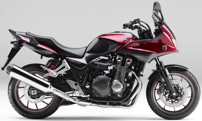 2016年のCB1300SF/SB E Package Special Editionは漆塗りイメージの特別カラーを採用 - バイクニュース - タンデムスタイル