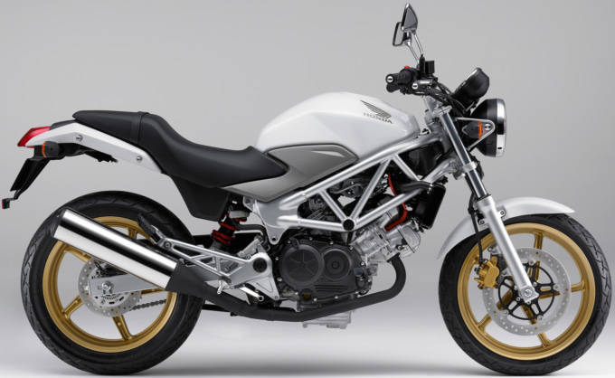 ホンダVTRまとめ：伝統の250cc Vツインネイキッドの歴史と魅力を徹底解説 - バイクニュース - タンデムスタイル
