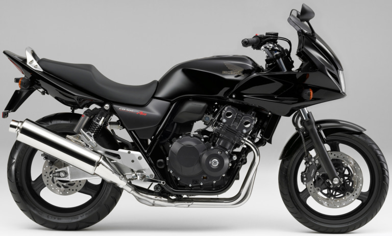 2005年に登場したCB400SBはカウル装備で高速走行時の快適性を追求。全カラバリも大集合!! - バイクニュース - タンデムスタイル
