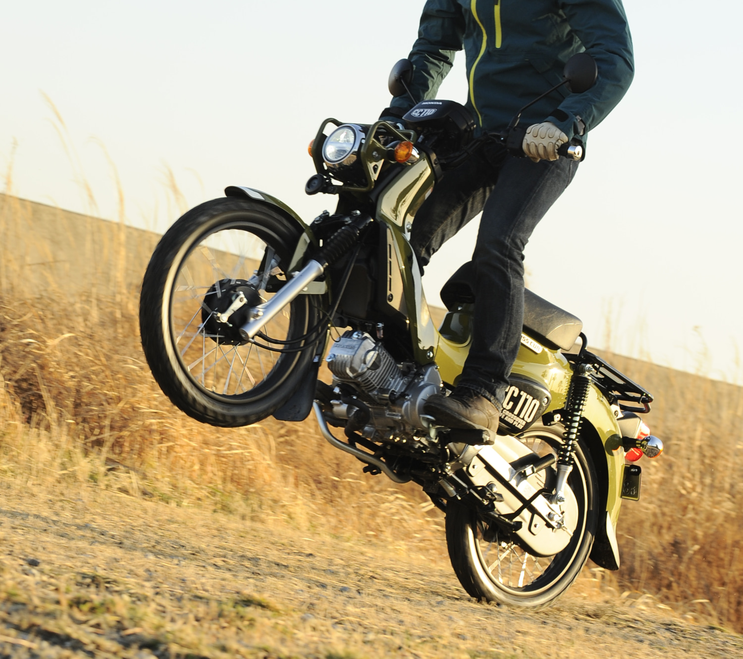 HONDA CROSS CUB 110/50：そのタフなルックスに思わずやんちゃしたくなる！ | 車両インプレ・解説 | タンデムスタイル