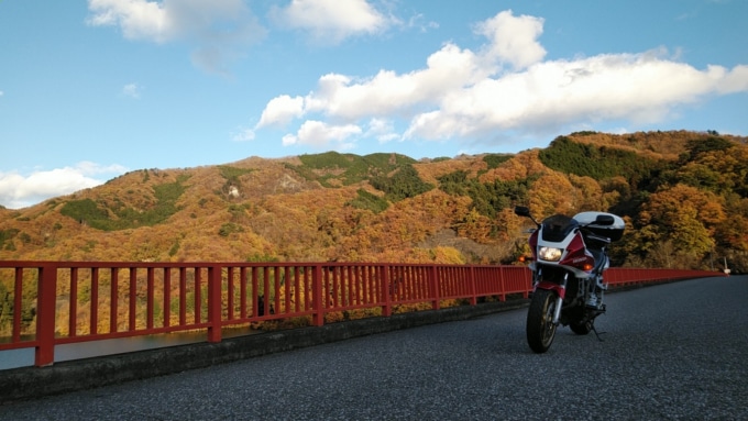 2016年のCB1300SF/SB E Package Special Editionは漆塗りイメージの特別カラーを採用 - バイクニュース - タンデムスタイル