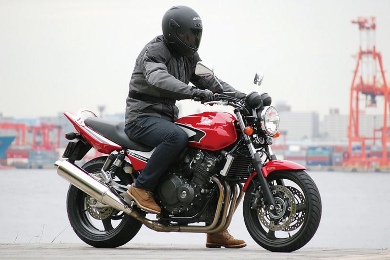 2016年 CB400SF/SBに新色となるチタニウムブレードメタリックが新登場 - バイクニュース - タンデムスタイル