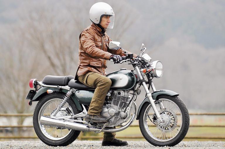 SUZUKI ST250 Eタイプ - バイク足つき アーカイブ - タンデムスタイル