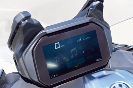 BMW C400GT：高い質感を感じられる走りと装備 - バイク車両インプレ・解説 - タンデムスタイル