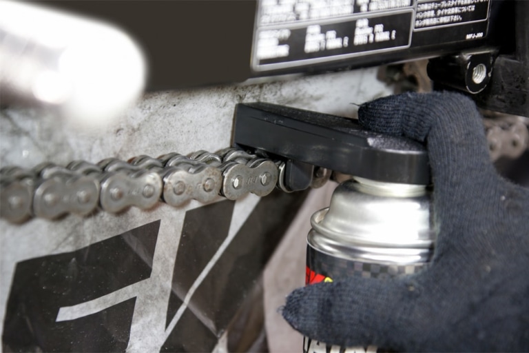 新開発のルブリケーターで時短チェーンメンテナンス！EKチェーンのメンテナンスセット『EKメン』 - バイクアイテム - タンデムスタイル