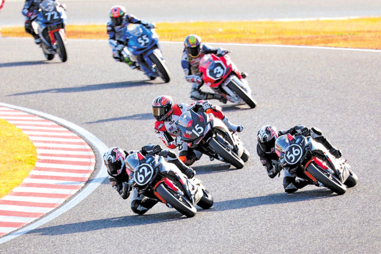 250㏄クラスに最適化され軽量！レースでも採用されている“EKチェーン 520LMX” - バイクアイテム - タンデムスタイル