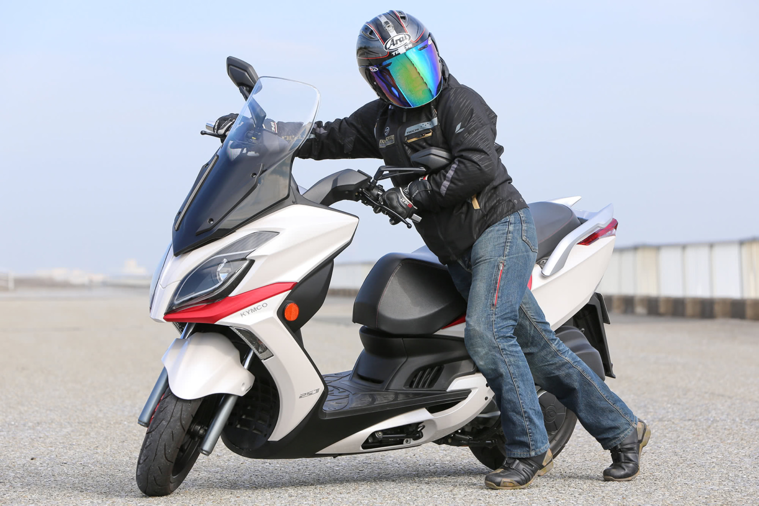 KYMCO G-DINK i ：個性的なデザインを持つスクーターの実力を検証 - バイク車両インプレ・解説 - タンデムスタイル