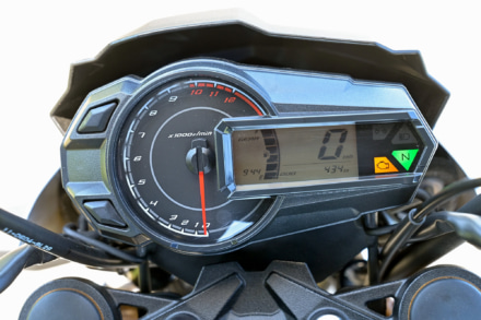 KAWASAKI Z125PRO (2020) ：小さな体躯に詰め込まれたスポーツ性能 - バイク車両インプレ・解説 - タンデムスタイル