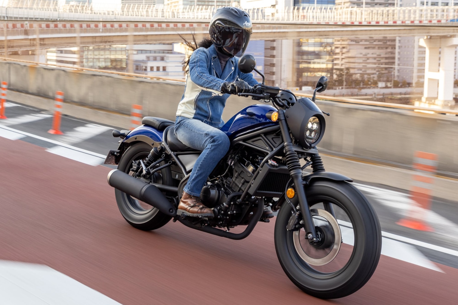 HONDA REBEL 250 S Edition ：カスタムしてもしなくてもおしゃれでカッコよく決まる！ - バイク車両インプレ・解説 - タンデムスタイル