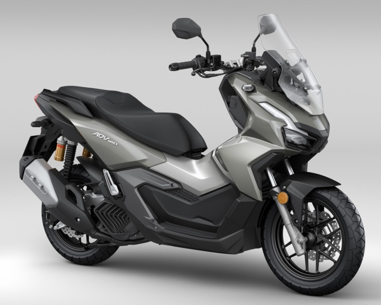 ADV150がフルモデルチェンジでADV160に。排気量156㎤のeSP+エンジンを採用 - バイクニュース - タンデムスタイル