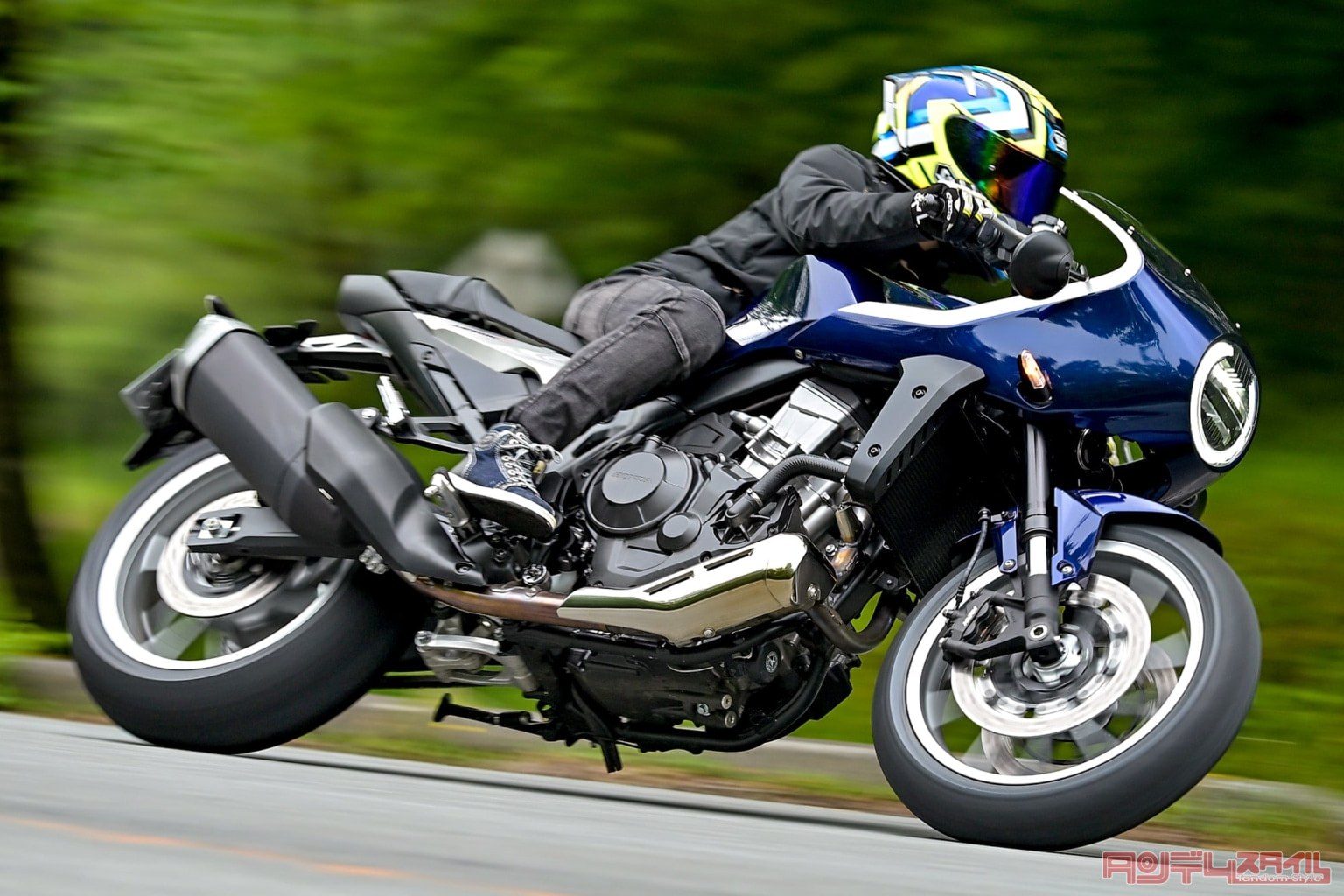 HONDA HAWK11 ：際立つカフェレーサースタイル - バイク車両インプレ・解説 - タンデムスタイル