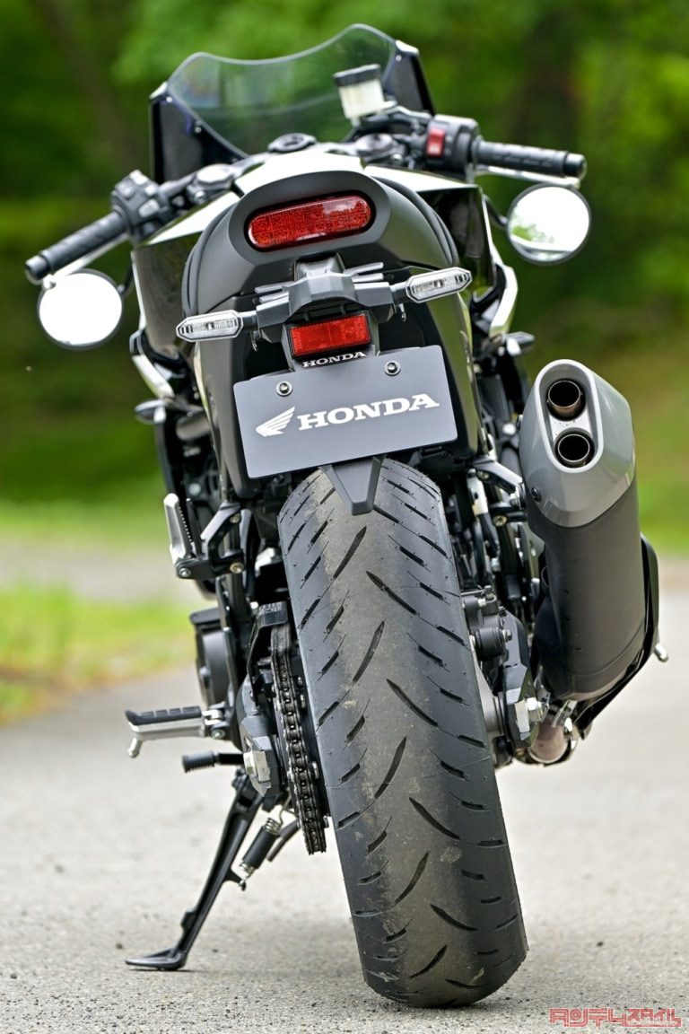 HONDA HAWK11 ：際立つカフェレーサースタイル - バイク車両インプレ・解説 - タンデムスタイル