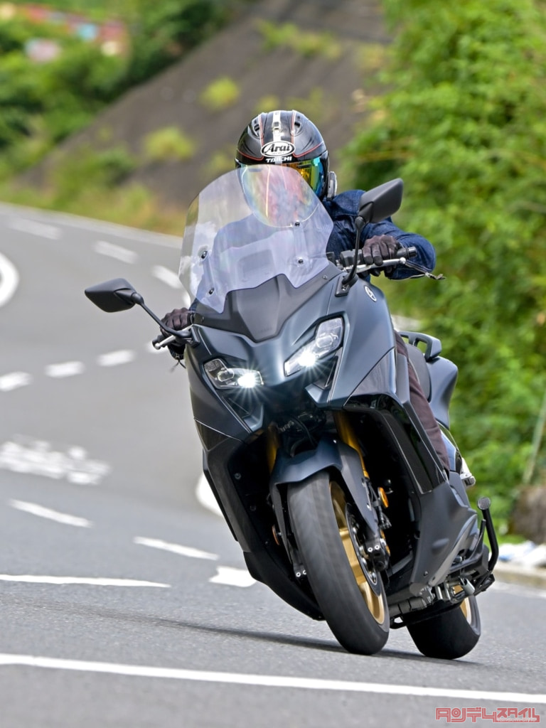 YAMAHA TMAX560 TECH MAX ：スポーティさがさらに向上！ - バイク車両インプレ・解説 - タンデムスタイル