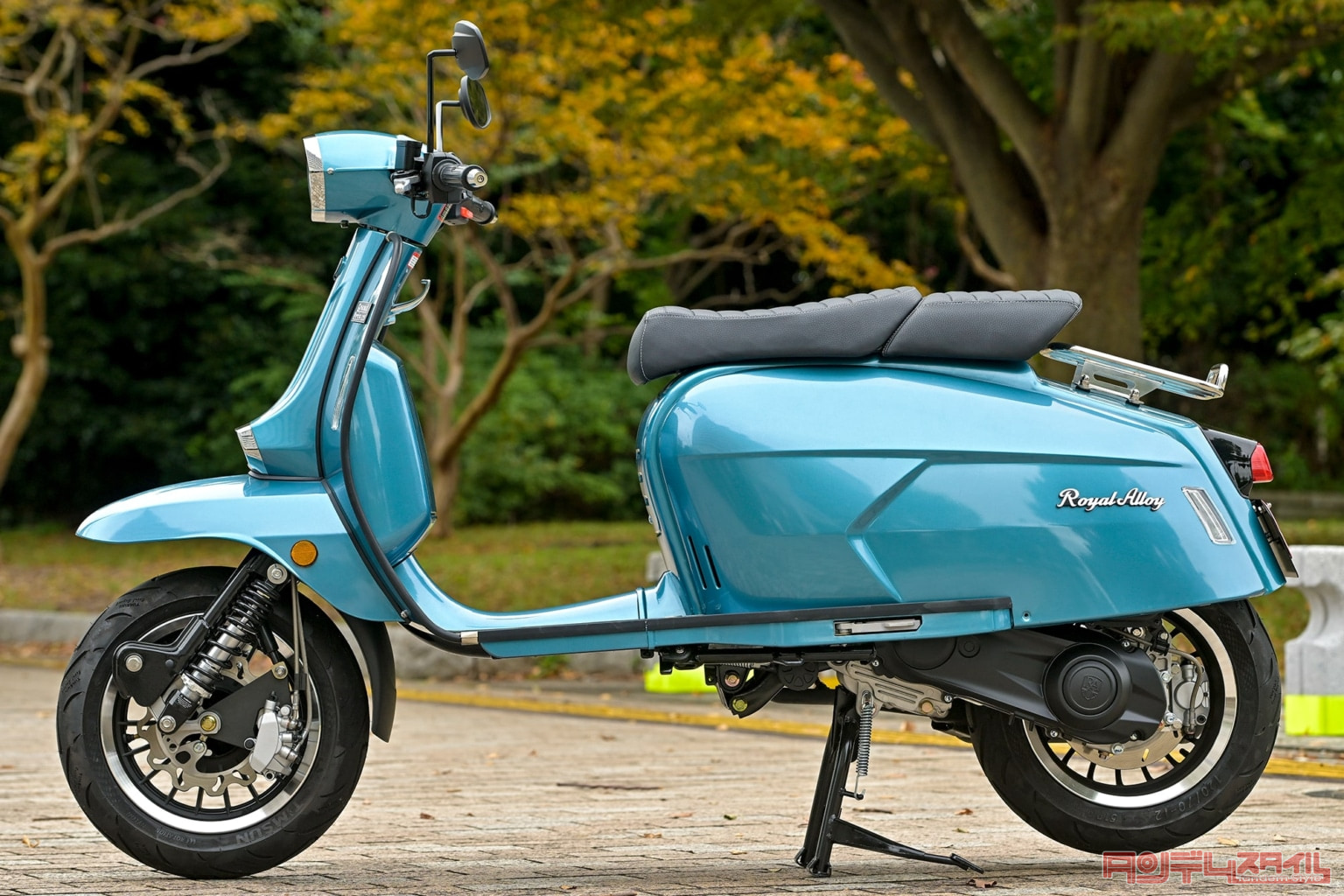 ROYAL ALLOY GP125 ：伝統的ルックのライフスタイルを彩るアイテム - バイク車両インプレ・解説 - タンデムスタイル