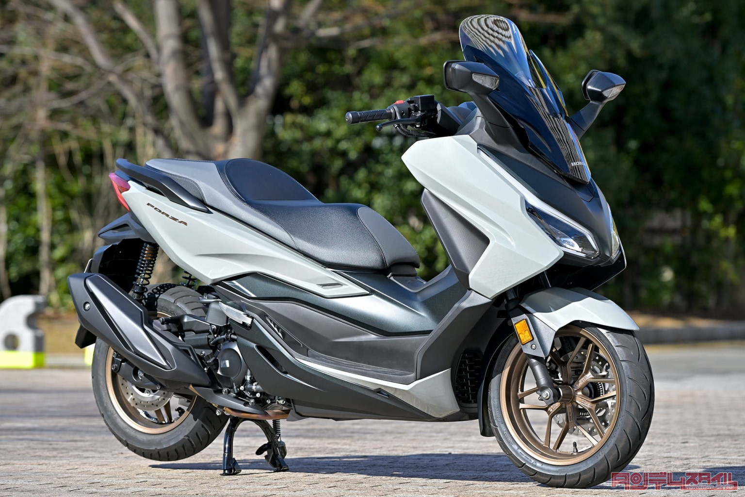 HONDA FORZA ：250㏄スクーター随一のスポーツ性能 - バイク車両インプレ・解説 - タンデムスタイル