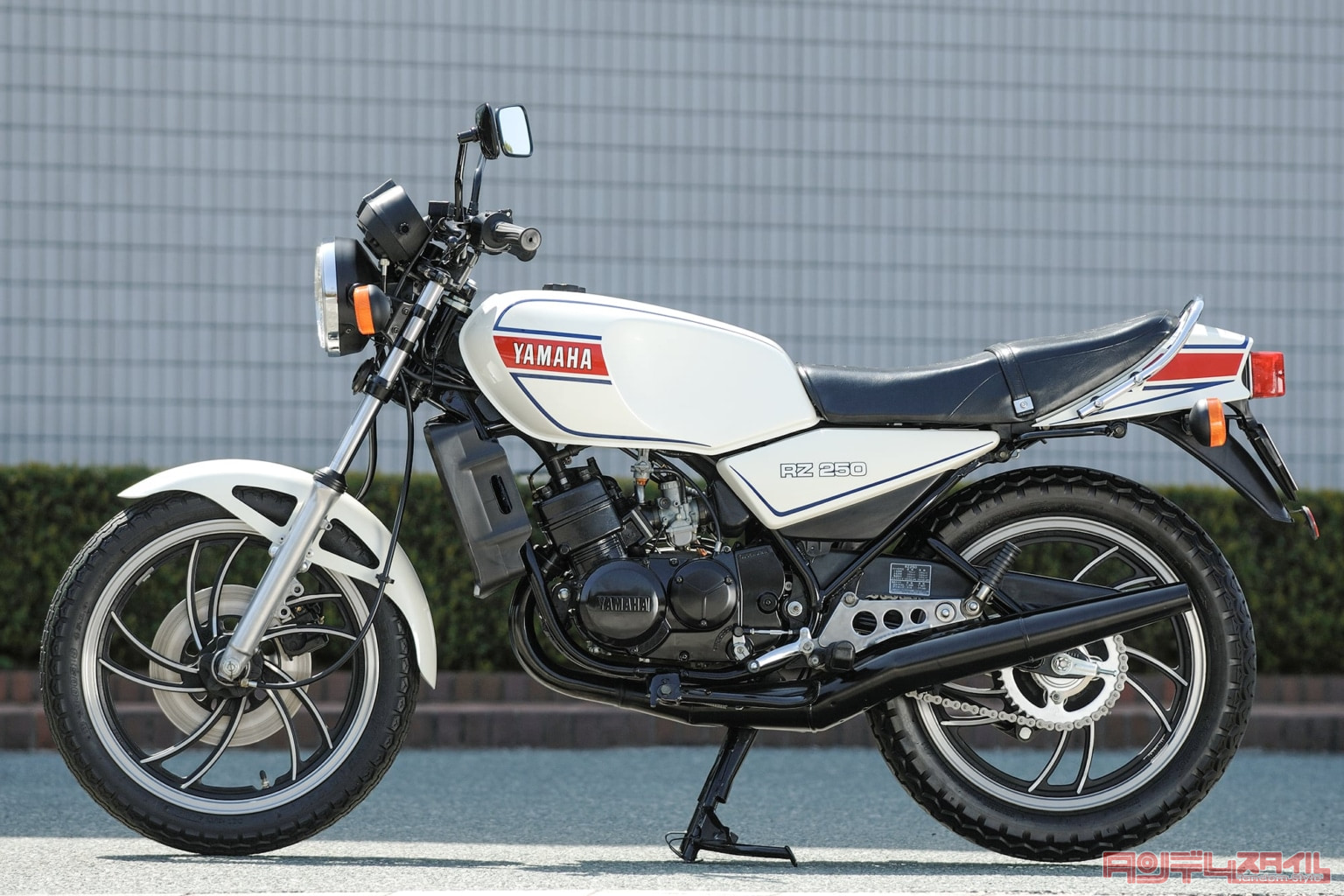 ミドル史に名を刻む名車たち vol.03 YAMAHA RZ250〈前編〉 ： - バイク車両インプレ・解説 - タンデムスタイル