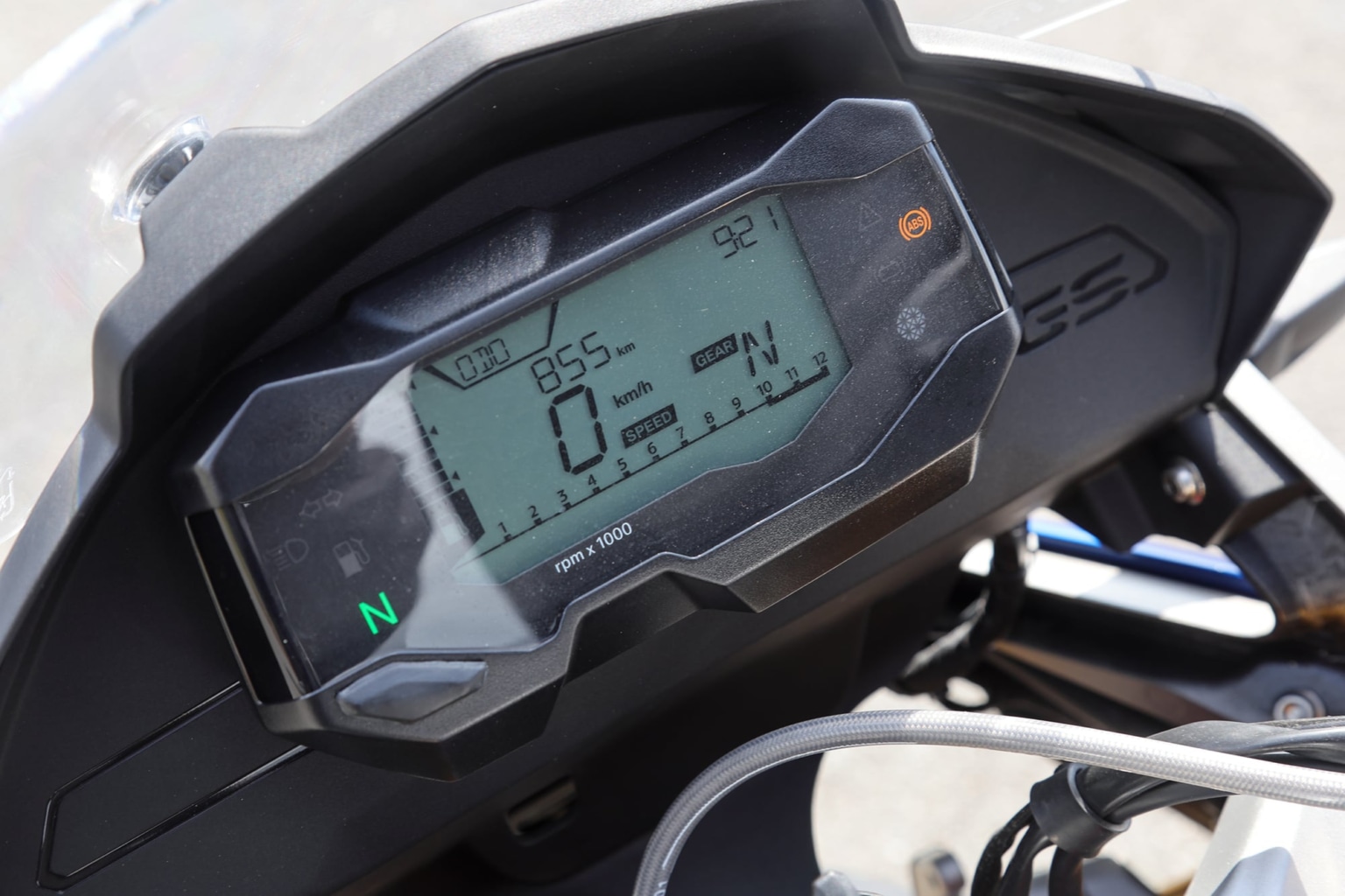 BMW G310GS - 2ページ目 (2ページ中) ：乗り手の操作に素直に応えてくれるレスポンスのいいアドベンチャーモデル - バイク車両 ...