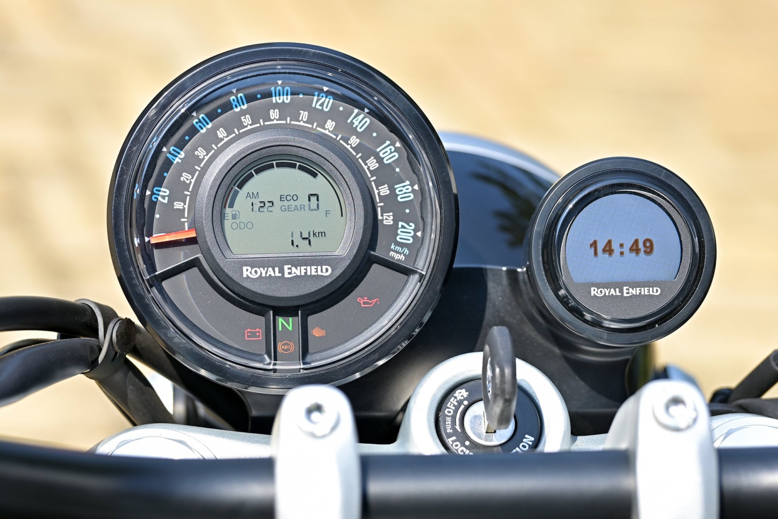 ROYAL ENFIELD SUPER METEO650 - 2ページ目 (2ページ中) ：すべてにおいて気負わずに走り回れるのが最大の魅力 ...