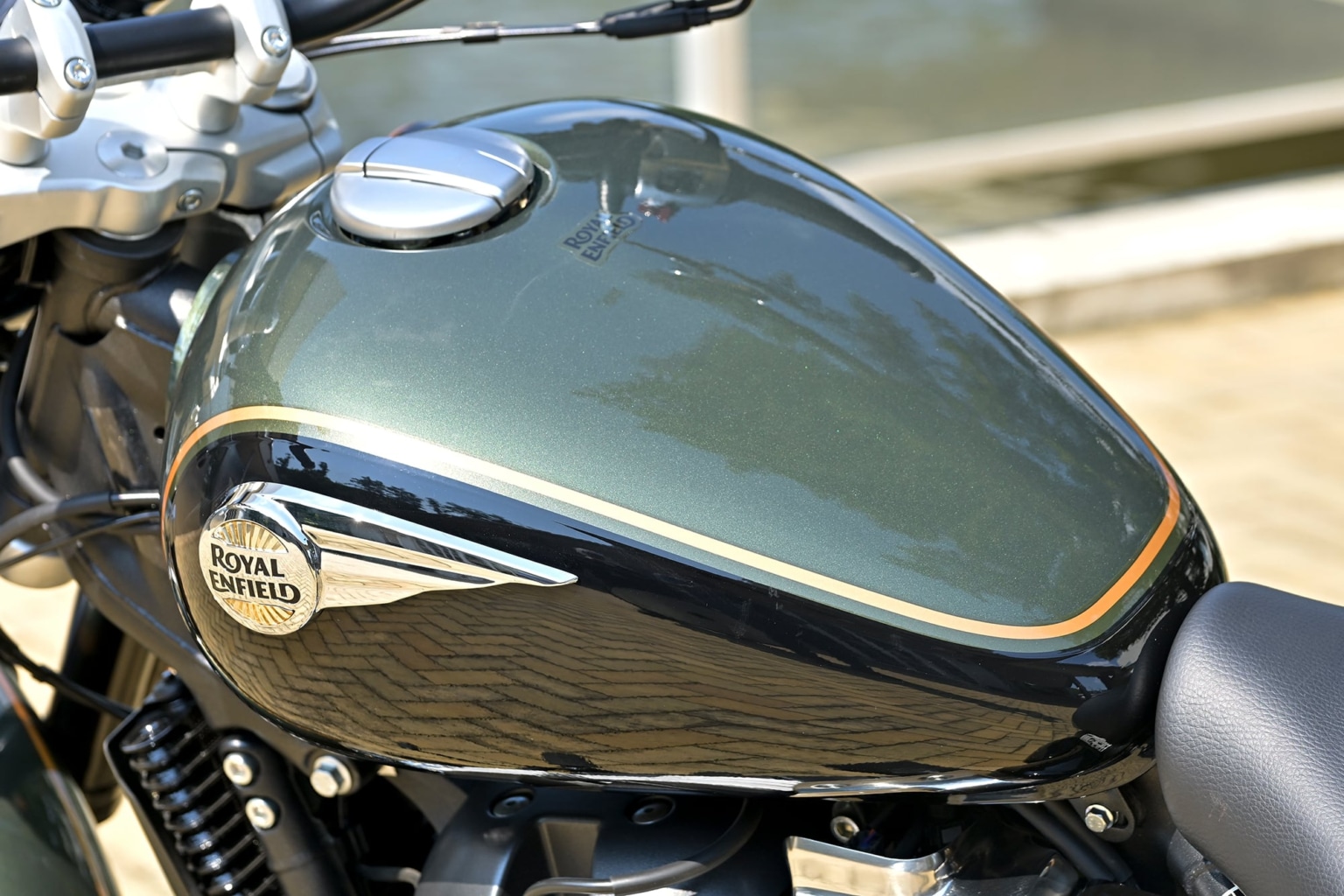 ROYAL ENFIELD SUPER METEO650 - 2ページ目 (2ページ中) ：すべてにおいて気負わずに走り回れるのが最大の魅力 ...