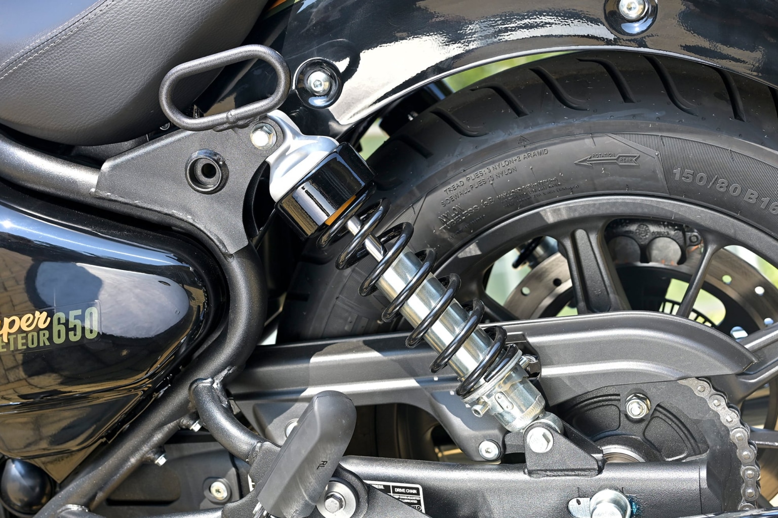 ROYAL ENFIELD SUPER METEO650 - 2ページ目 (2ページ中) ：すべてにおいて気負わずに走り回れるのが最大の魅力 ...