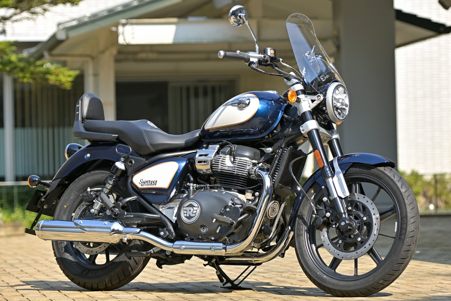 ROYAL ENFIELD SUPER METEO650 - 2ページ目 (2ページ中) ：すべてにおいて気負わずに走り回れるのが最大の魅力 ...