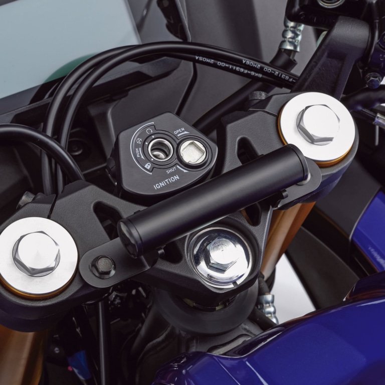 Y's GEARのパーツでYZF-R125 & YZF-R15ライフをもっと楽しくする！ - バイクアイテム - タンデムスタイル