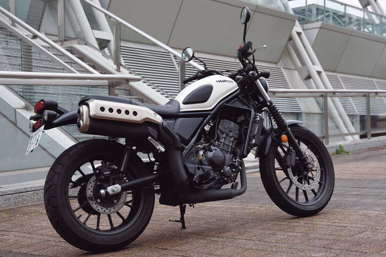 Honda CL250 ：いつでも気軽に走り出せるちょうどよさがある - バイク車両インプレ・解説 - タンデムスタイル