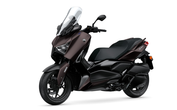 YAMAHA XMAX 質感とスポーティさがアップした新たなカラーリング4色採用！ - バイクニュース - タンデムスタイル