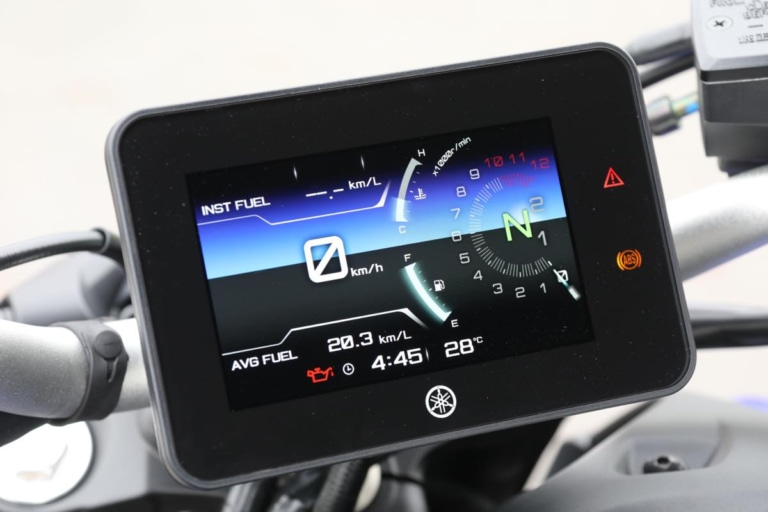 刺激的なトルク感ある加速が魅力のMT-07 - バイクニュース - タンデムスタイル